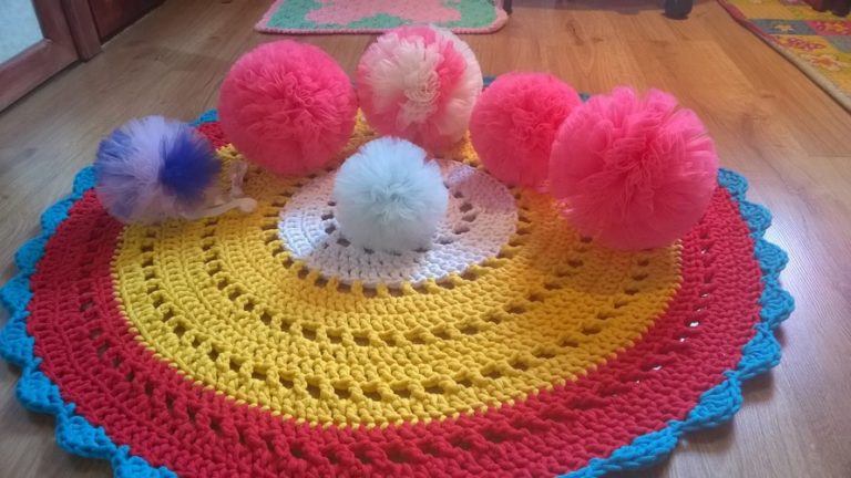 Hand Made Crochet Rug – 1001 Crochet